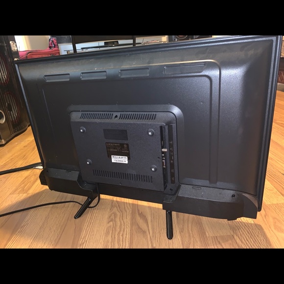 Other | Element 32 Inch Tv | Poshmark